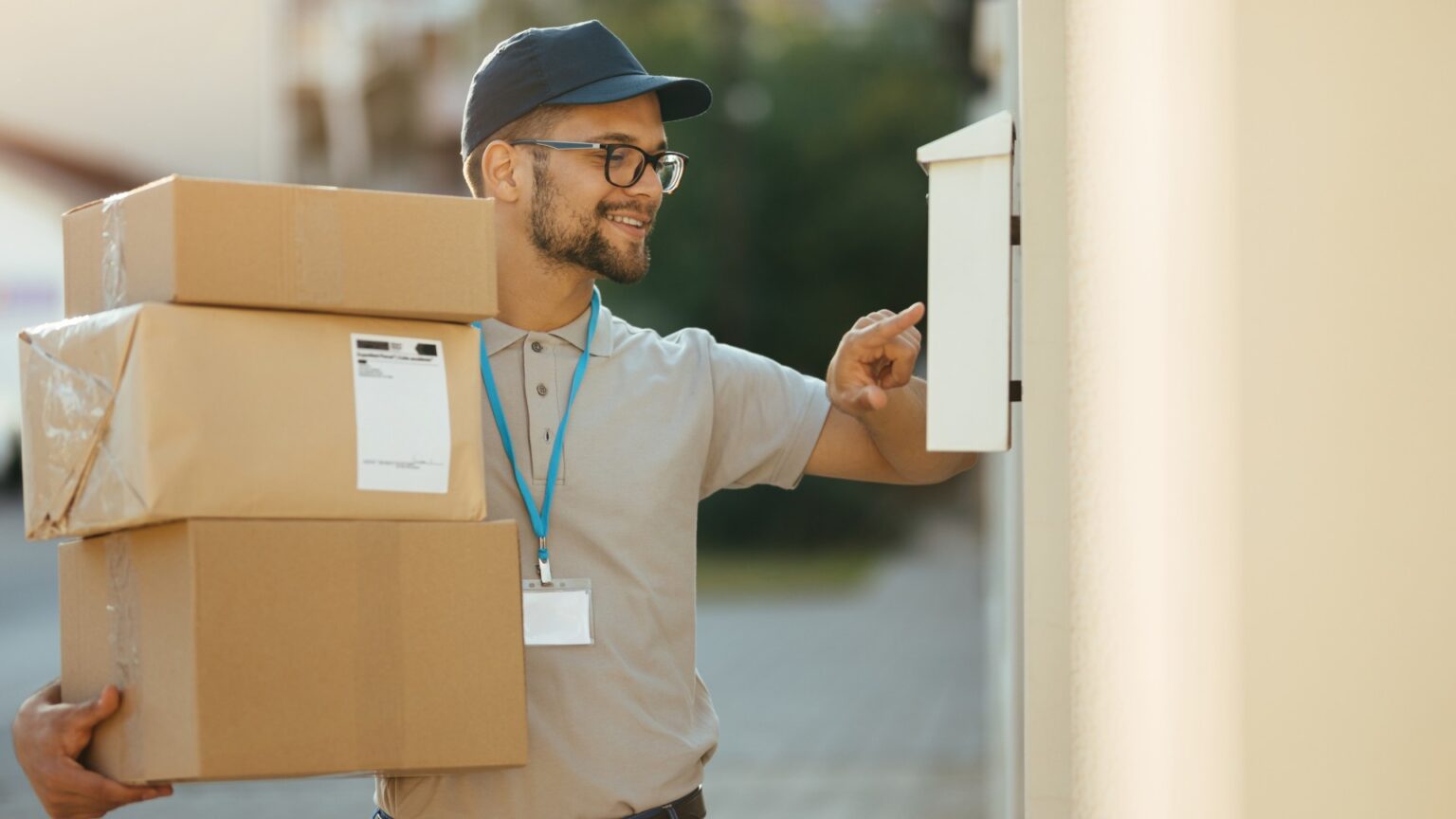 Parcel Lockers vs Home Delivery - FLEX. Fulfillment